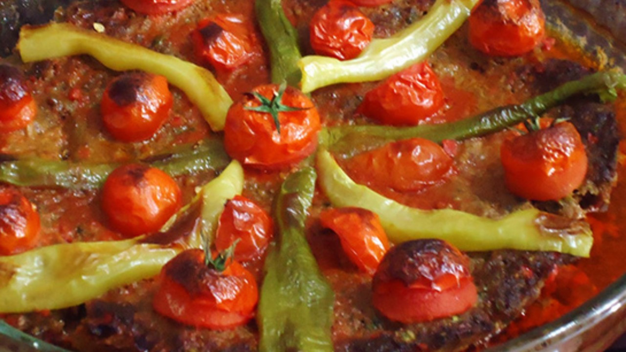 Zuhal Topalla Yemekteyiz Hatay Usulü Tepsi Tava Tarifi | Zuhal Topalla ...